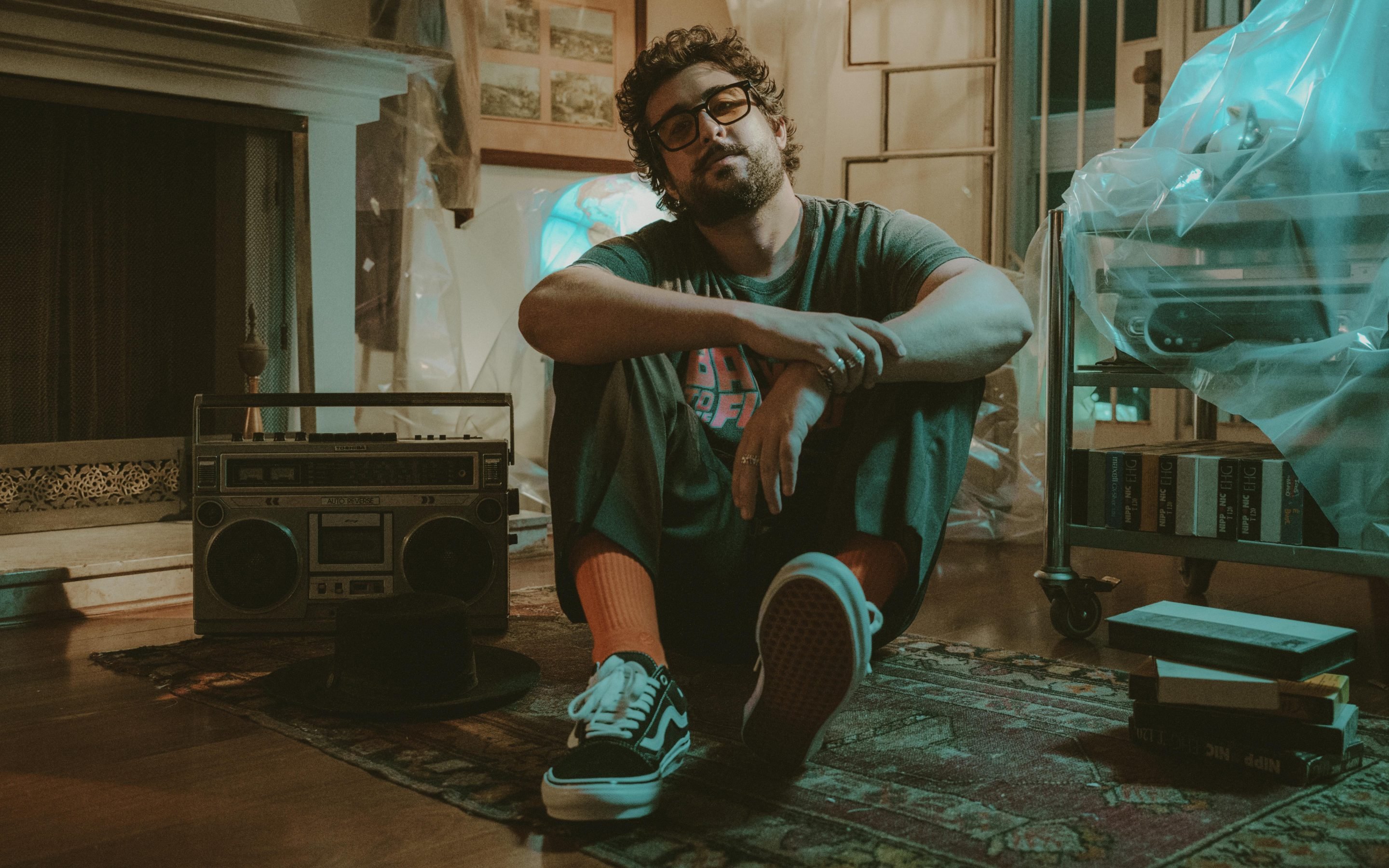 ZEEBA RETORNA ÀS ORIGENS COM O LANÇAMENTO DO ÁLBUM “TUDO AO CONTRÁRIO ...