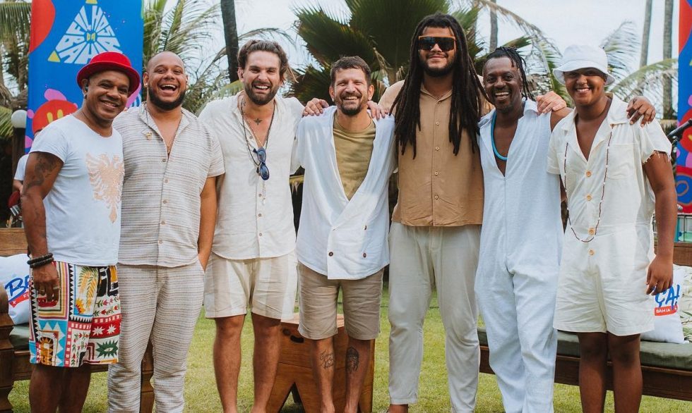 “BENÇA”, ÁLBUM DE ESTREIA DOS FILHOS DA BAHIA, ABRE CAMINHO E TRAZ A ...