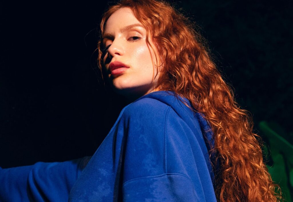 CAROL BIAZIN CONVIDA O PÚBLICO A UMA PROFUNDA REFLEXÃO SOBRE ...