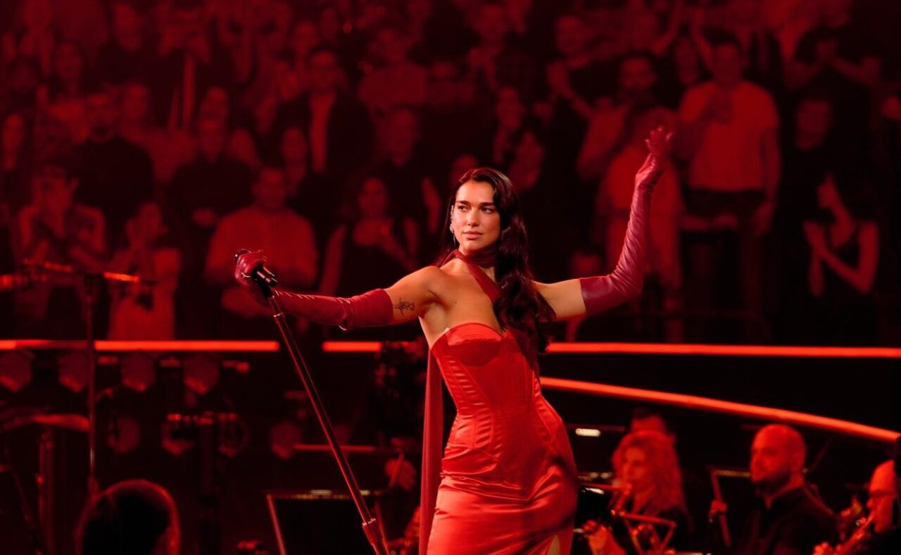 DUA LIPA LANÇA “LIVE FROM THE ROYAL ALBERT HALL”, ÁLBUM AO VIVO DE UMA ...