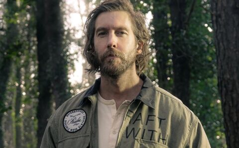 CALVIN HARRIS RETORNA ÀS RAÍZES COMO VOCALISTA NA CANÇÃO “SMOKE THE ...